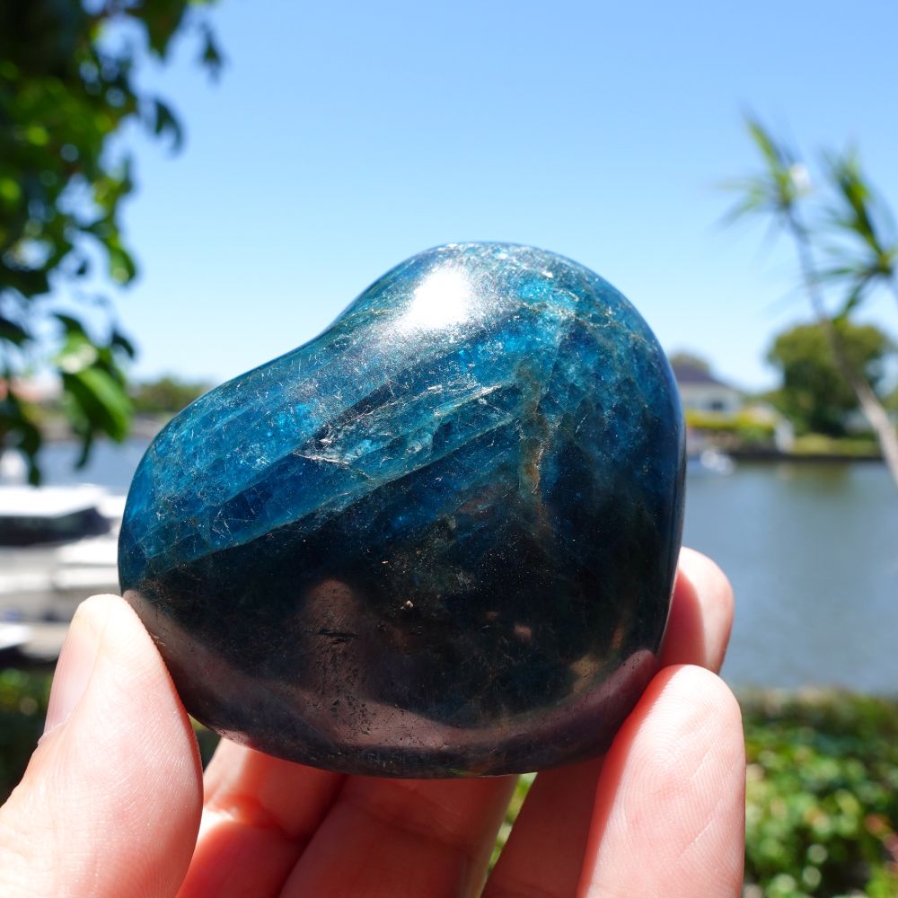 Apatite Crystals – Divine Crystal Heart