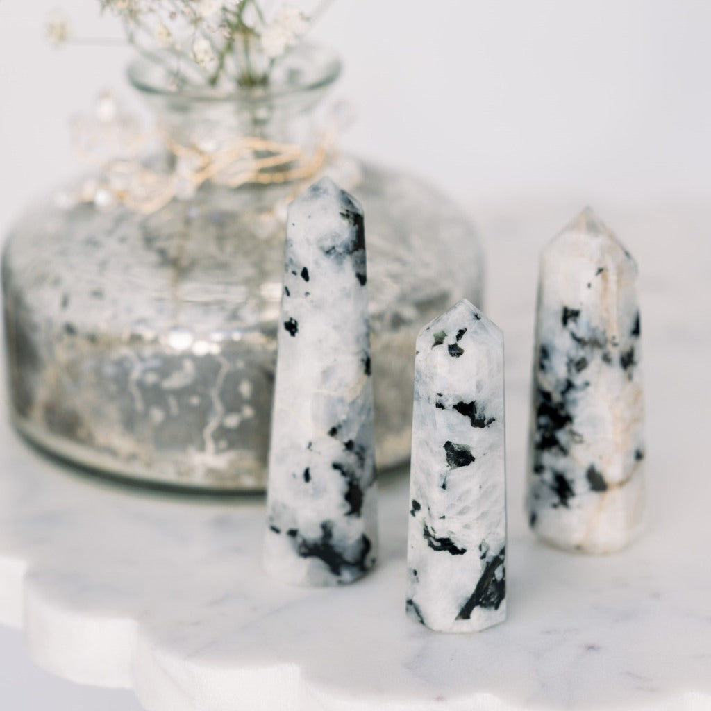 Moonstone Crystals – Divine Crystal Heart