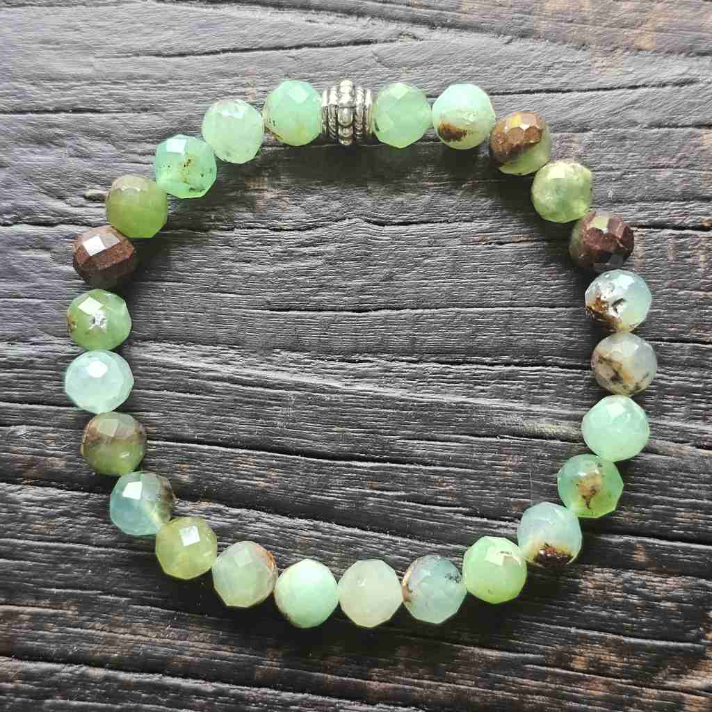 Chrysoprase Crystals – Divine Crystal Heart