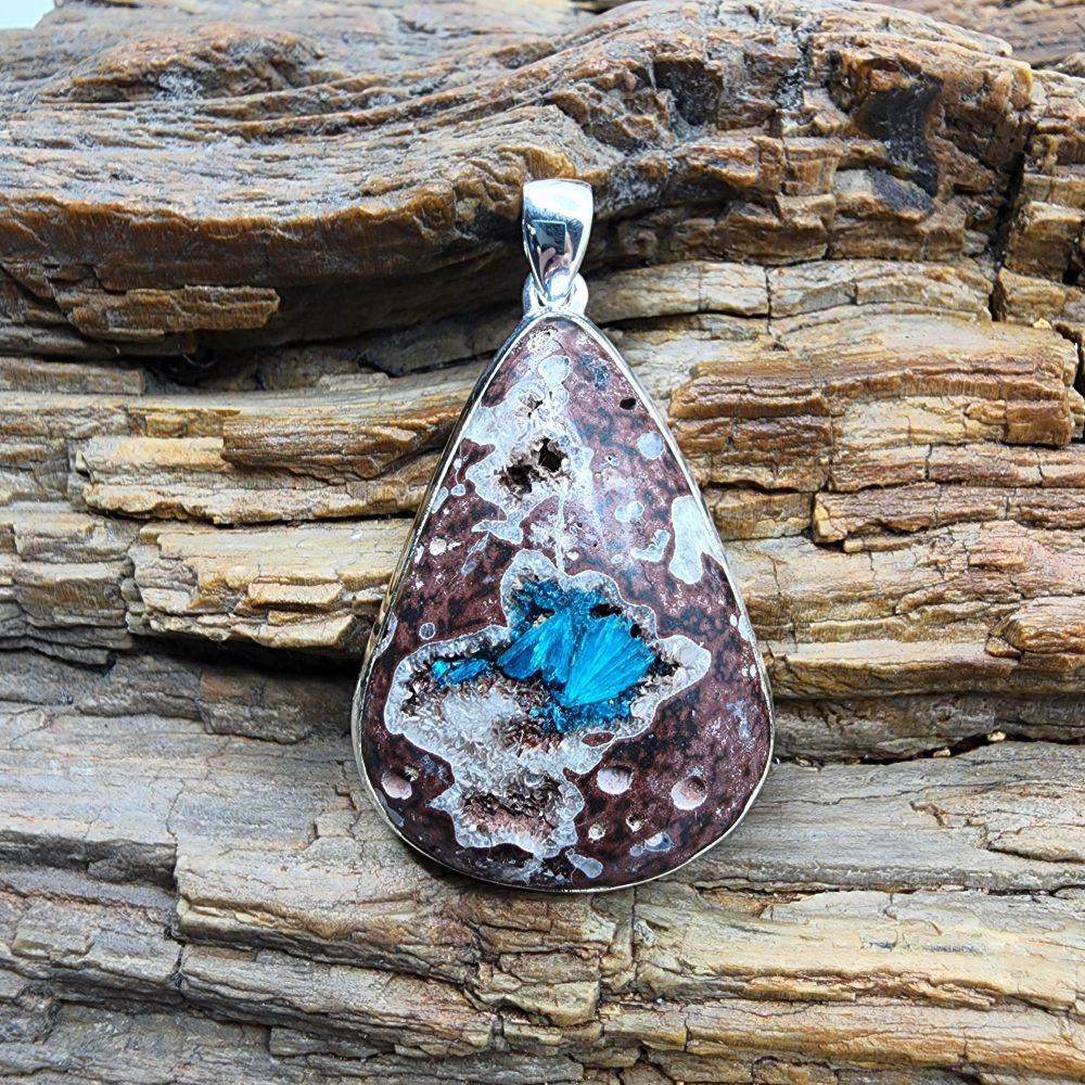 Cavansite Crystals – Divine Crystal Heart