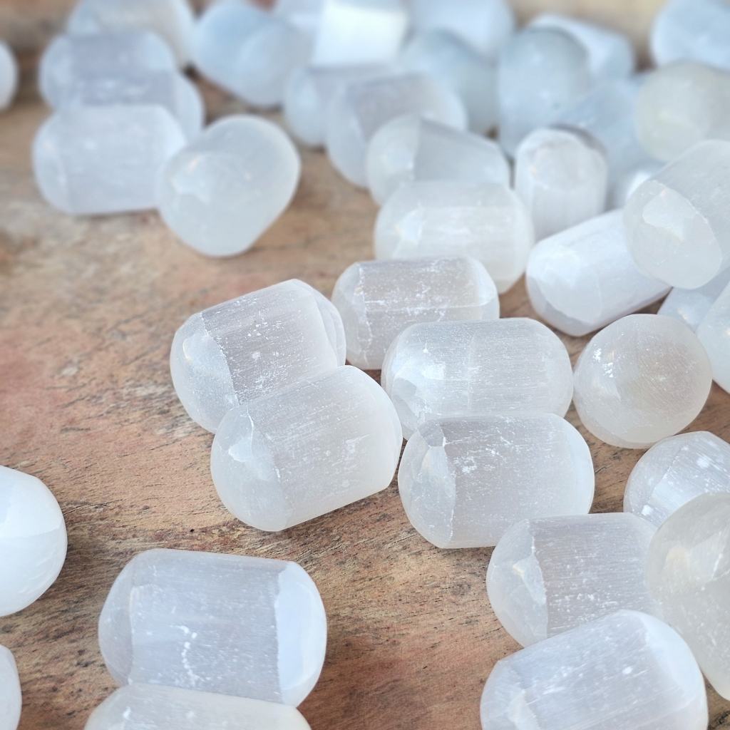 Selenite Tumbled Stones – Divine Crystal Heart